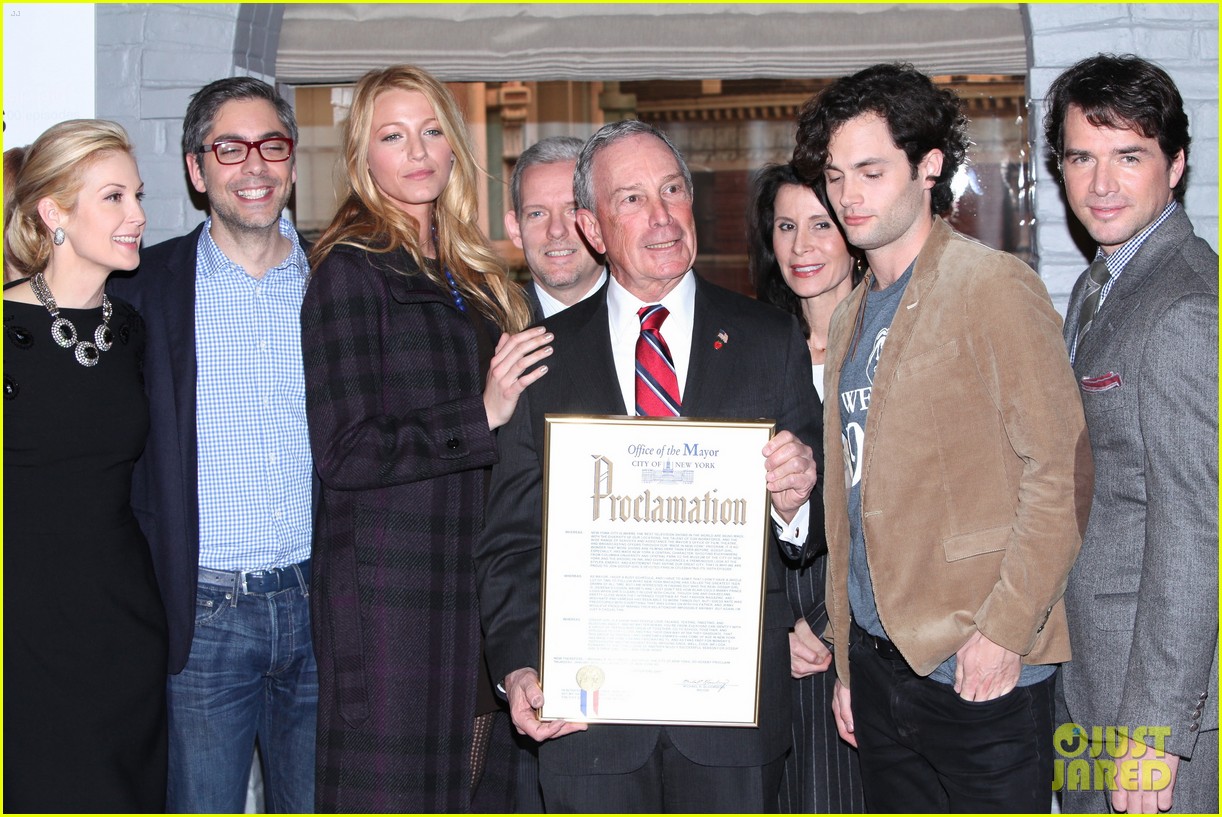 'Gossip Girl' Celebrates 100 Episodes with Mayor Bloomberg: Photo ...