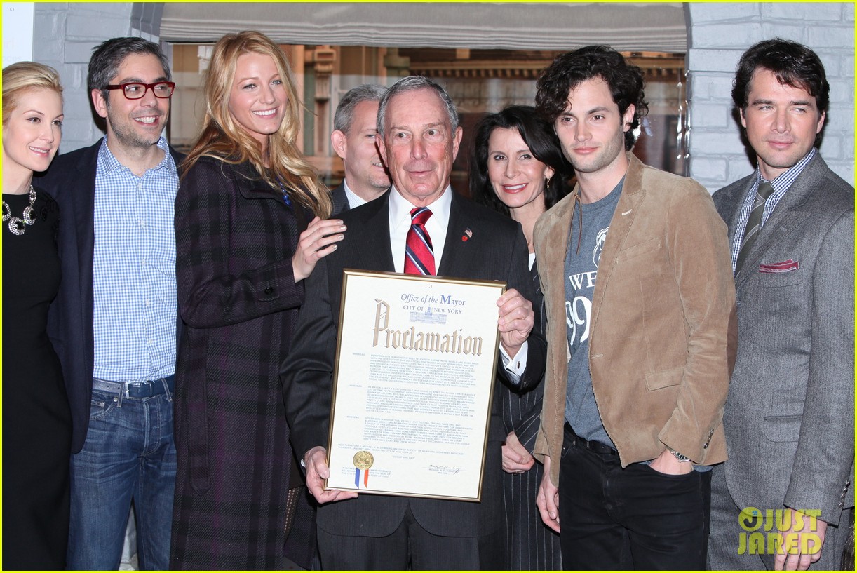 'Gossip Girl' Celebrates 100 Episodes with Mayor Bloomberg: Photo ...