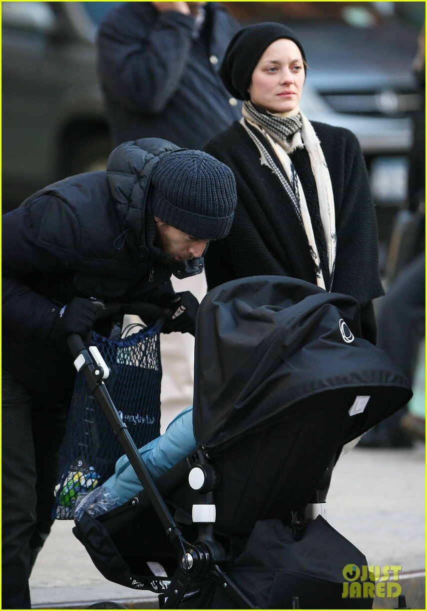 Marion Cotillard & Guillaume Canet: SoHo with Marcel: Photo 2623770 ...