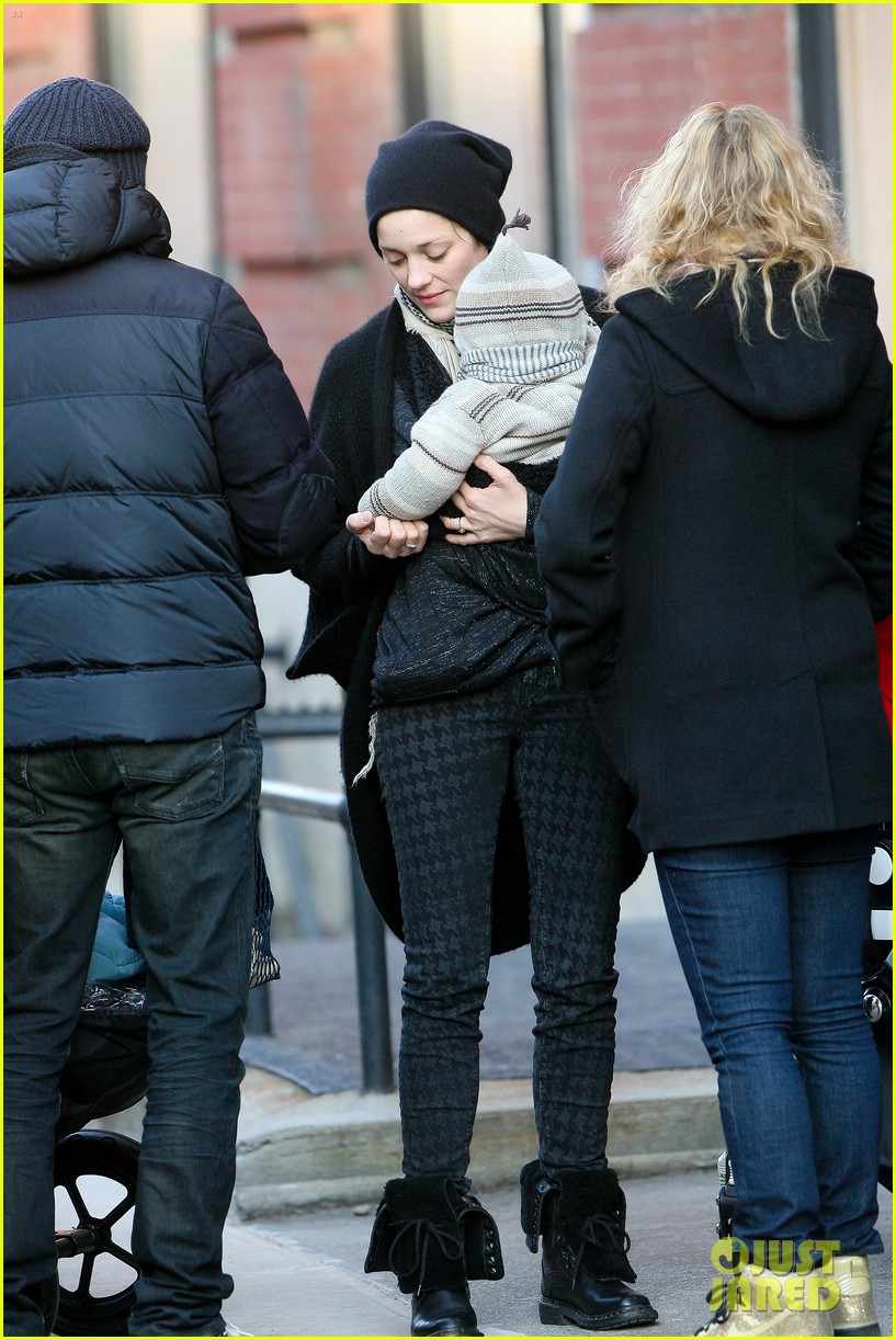 Marion Cotillard & Guillaume Canet: SoHo with Marcel: Photo 2623777 ...