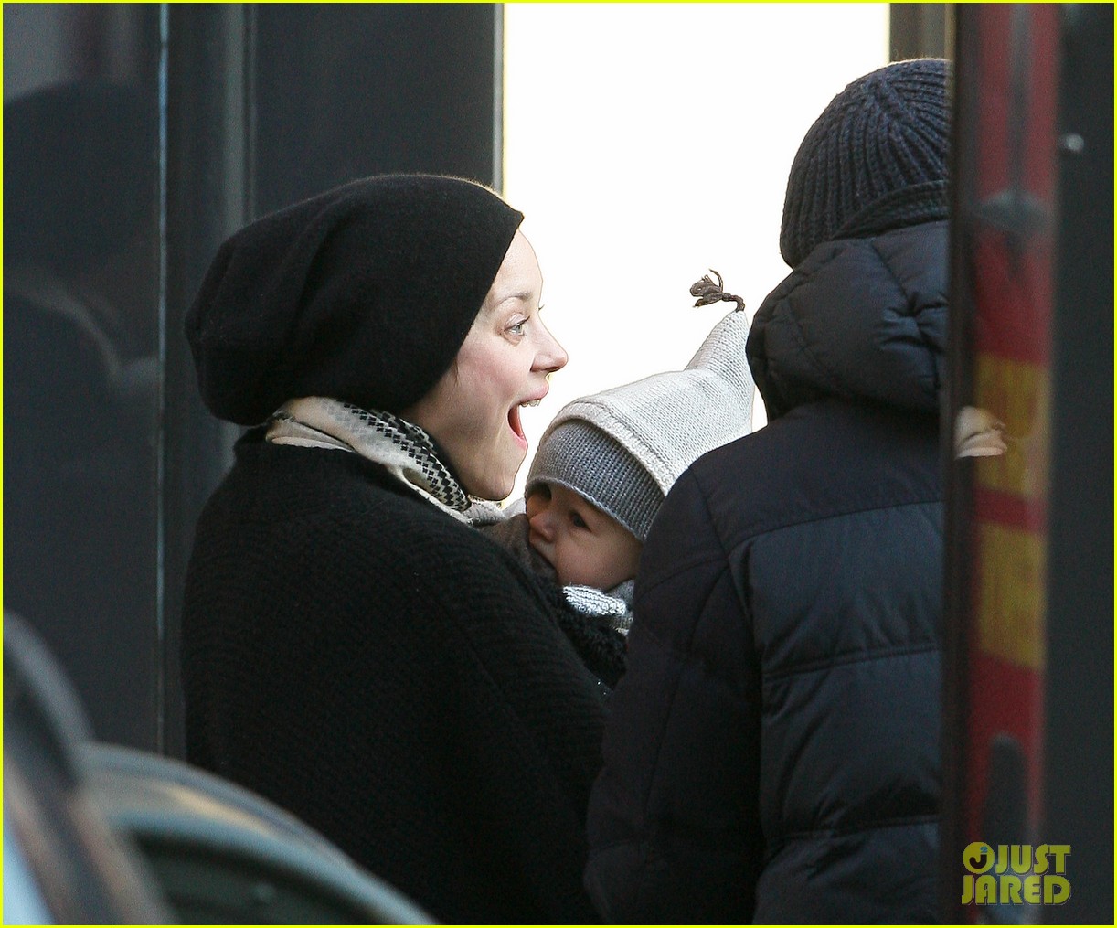 Marion Cotillard & Guillaume Canet: SoHo with Marcel: Photo 2623781 ...