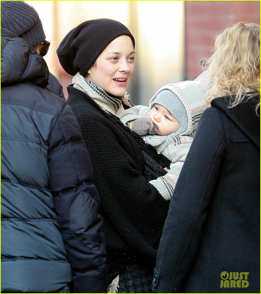 Marion Cotillard & Guillaume Canet: SoHo with Marcel: Photo 2623784 ...