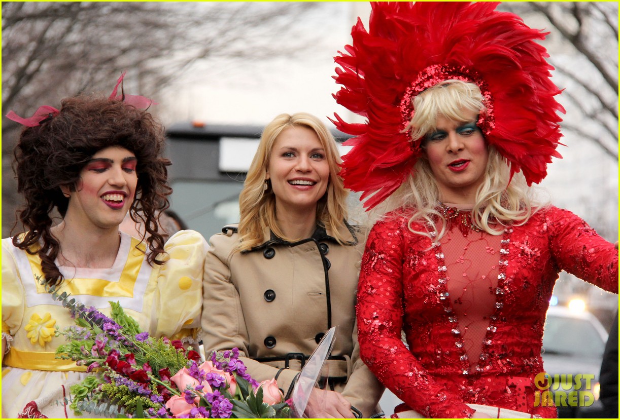 Claire Danes: Hasty Pudding Parade!: Photo 2622288 | 00 Photos | Just ...