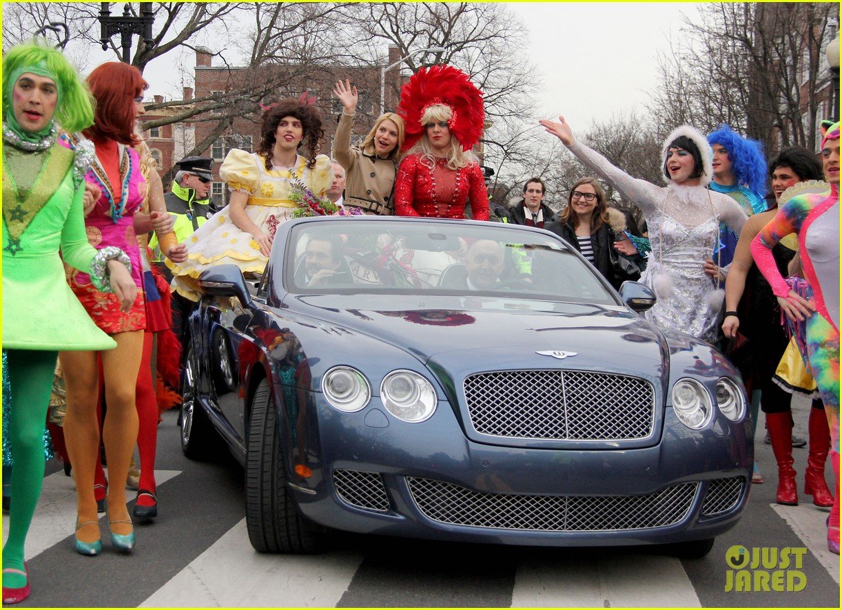 Claire Danes: Hasty Pudding Parade!: Photo 2622293 | 00 Photos | Just ...