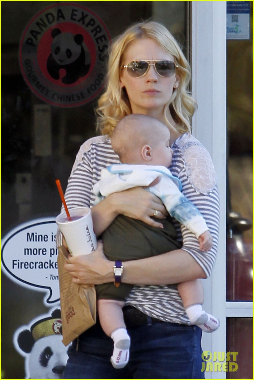 January Jones & Baby Xander Pick Up Food: Photo 2617527 | Celebrity ...