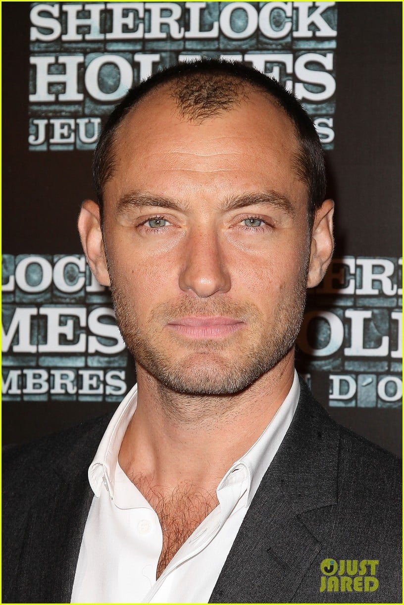 Jude Law: 'Sherlock Holmes' in Paris!: Photo 2619750 | Guy Ritchie ...