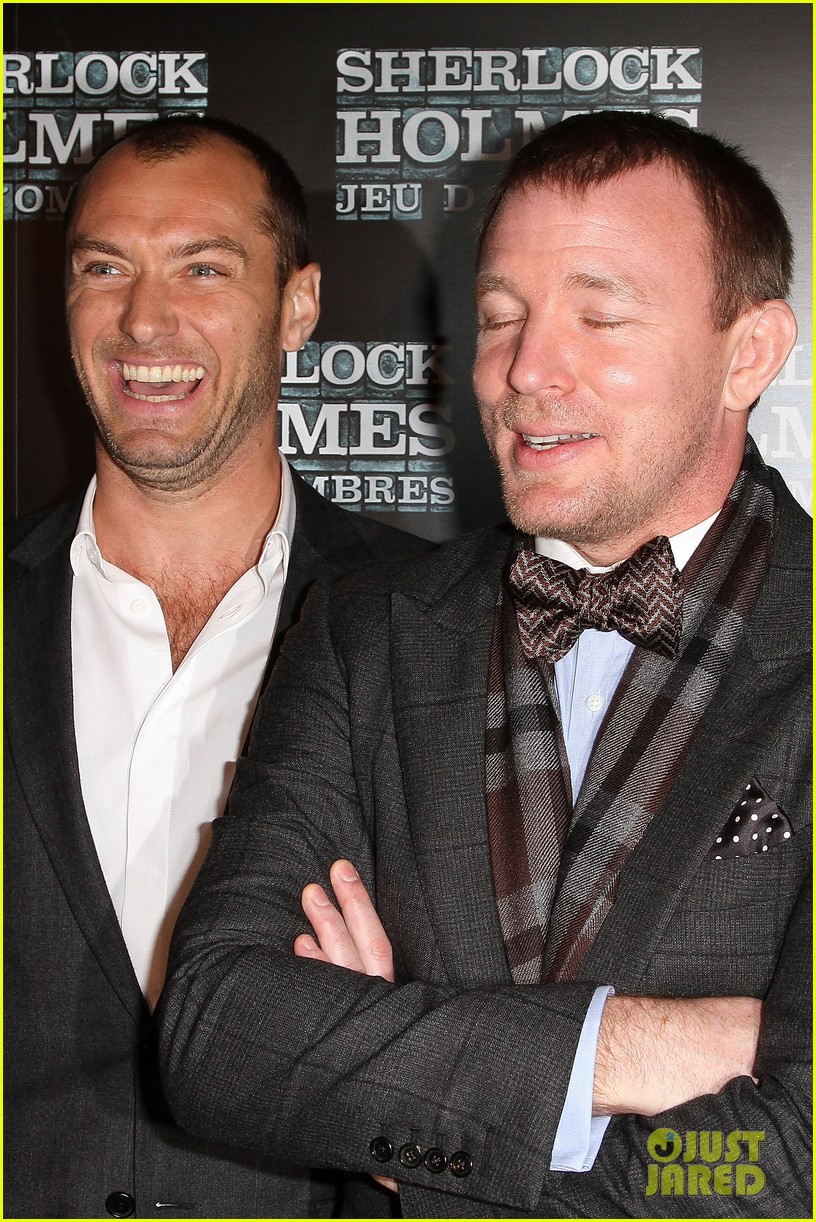 Jude Law: 'Sherlock Holmes' in Paris!: Photo 2619755 | Guy Ritchie ...