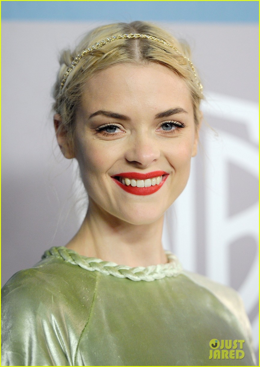 Jaime King & Felicity Jones: Golden Globe Gals!: Photo 2618869 ...