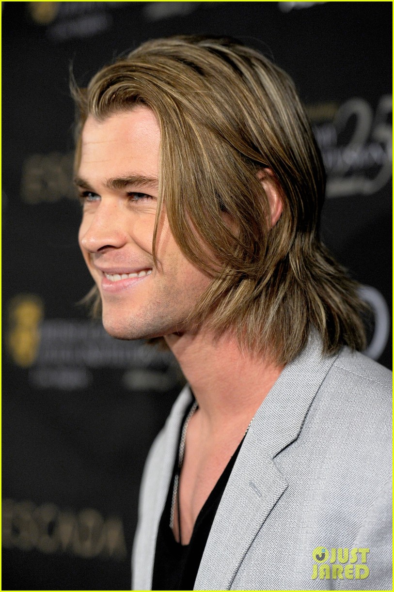 Leo DiCaprio & Chris Hemsworth: BAFTA Tea Time!: Photo 2617764 | Chris ...