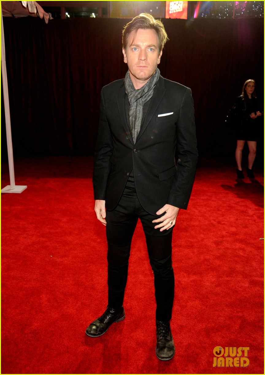 Adam Levine & Zachary Levi - People's Choice Awards 2012: Photo 2616715 ...