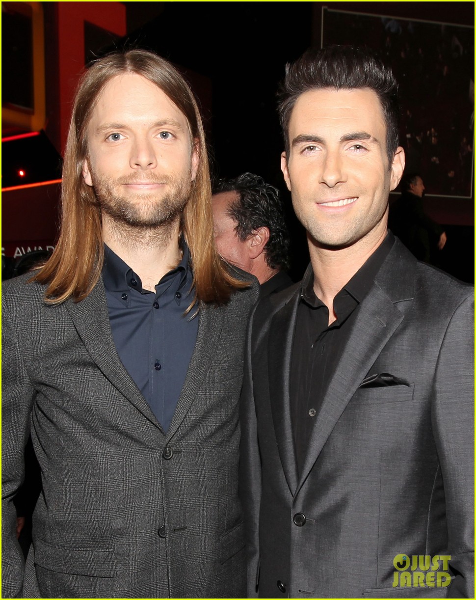 Adam Levine & Zachary Levi - People's Choice Awards 2012: Photo 2616725 ...