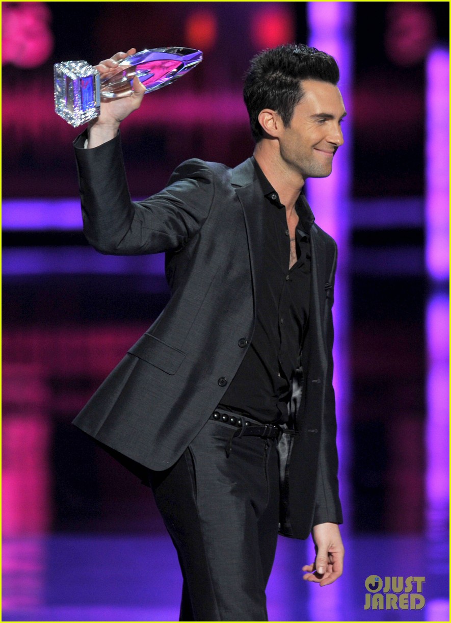 Adam Levine & Zachary Levi - People's Choice Awards 2012: Photo 2616728 ...
