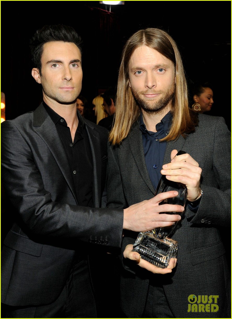 Adam Levine & Zachary Levi - People's Choice Awards 2012: Photo 2616736 ...