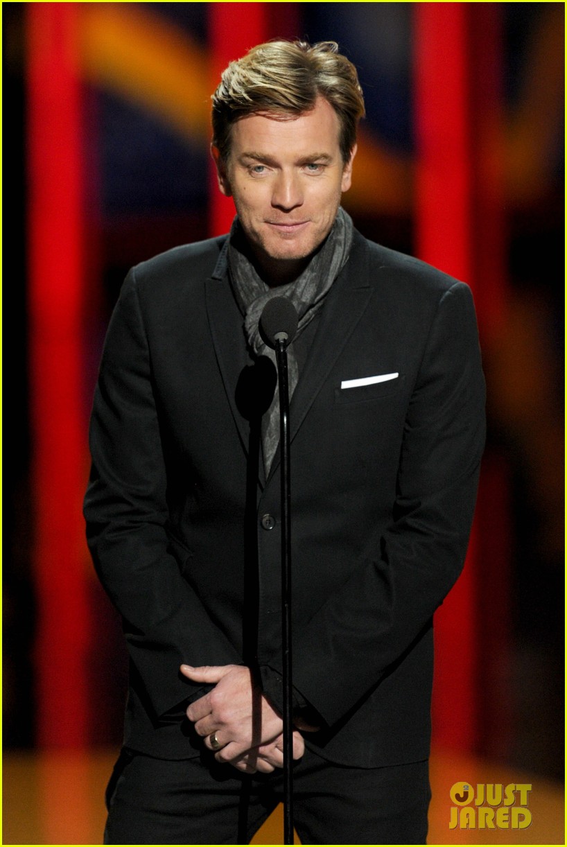 Adam Levine & Zachary Levi - People's Choice Awards 2012: Photo 2616738 ...