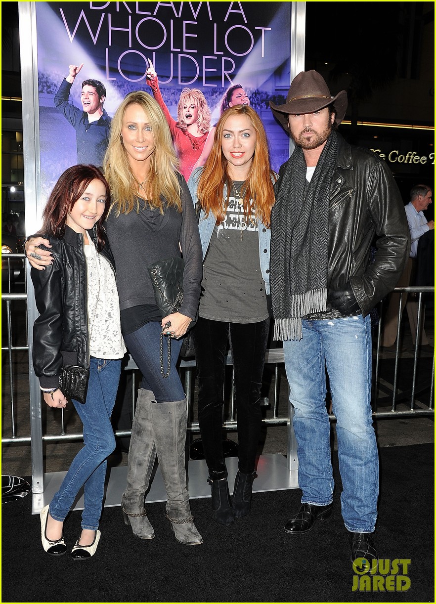 Eva Longoria & Paula Patton: 'Joyful Noise' Premiere!: Photo 2615996 ...