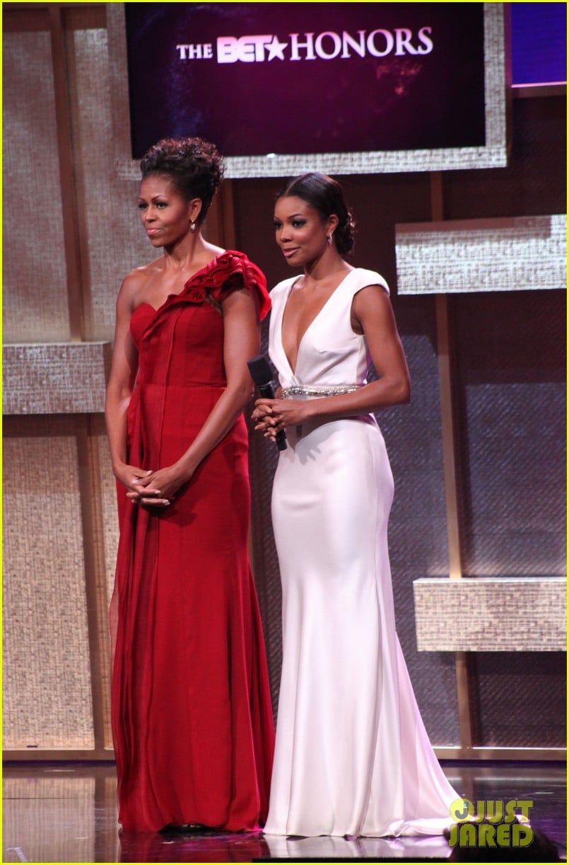 Michelle Obama: Lady in Red!: Photo 2617811 | Gabrielle Union, Michelle ...