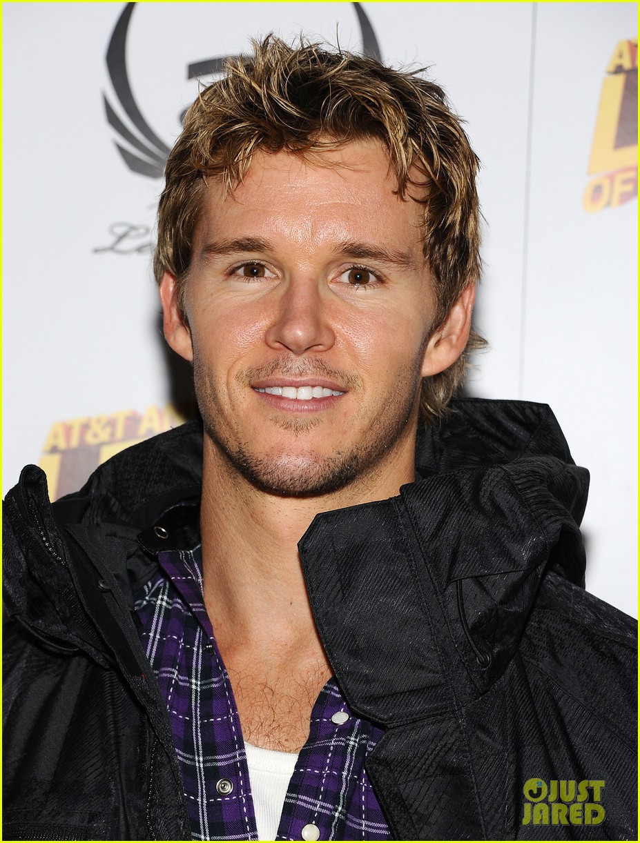 Photo: aaron paul ryan kwantan hit slopes 03 | Photo 2620398 | Just ...