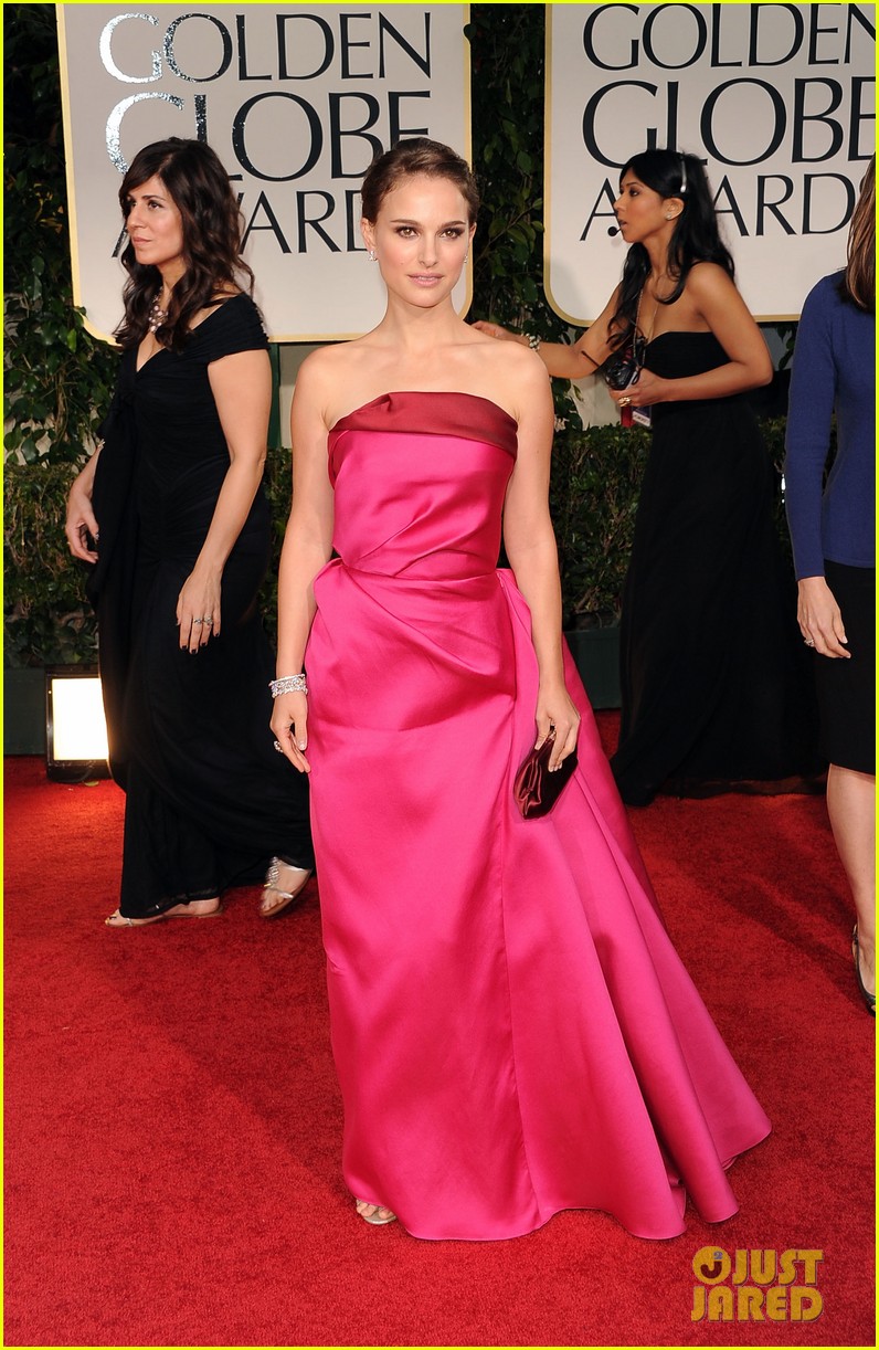 Natalie Portman - Golden Globes 2012 Red Carpet: Photo 2618479 | 2012 ...