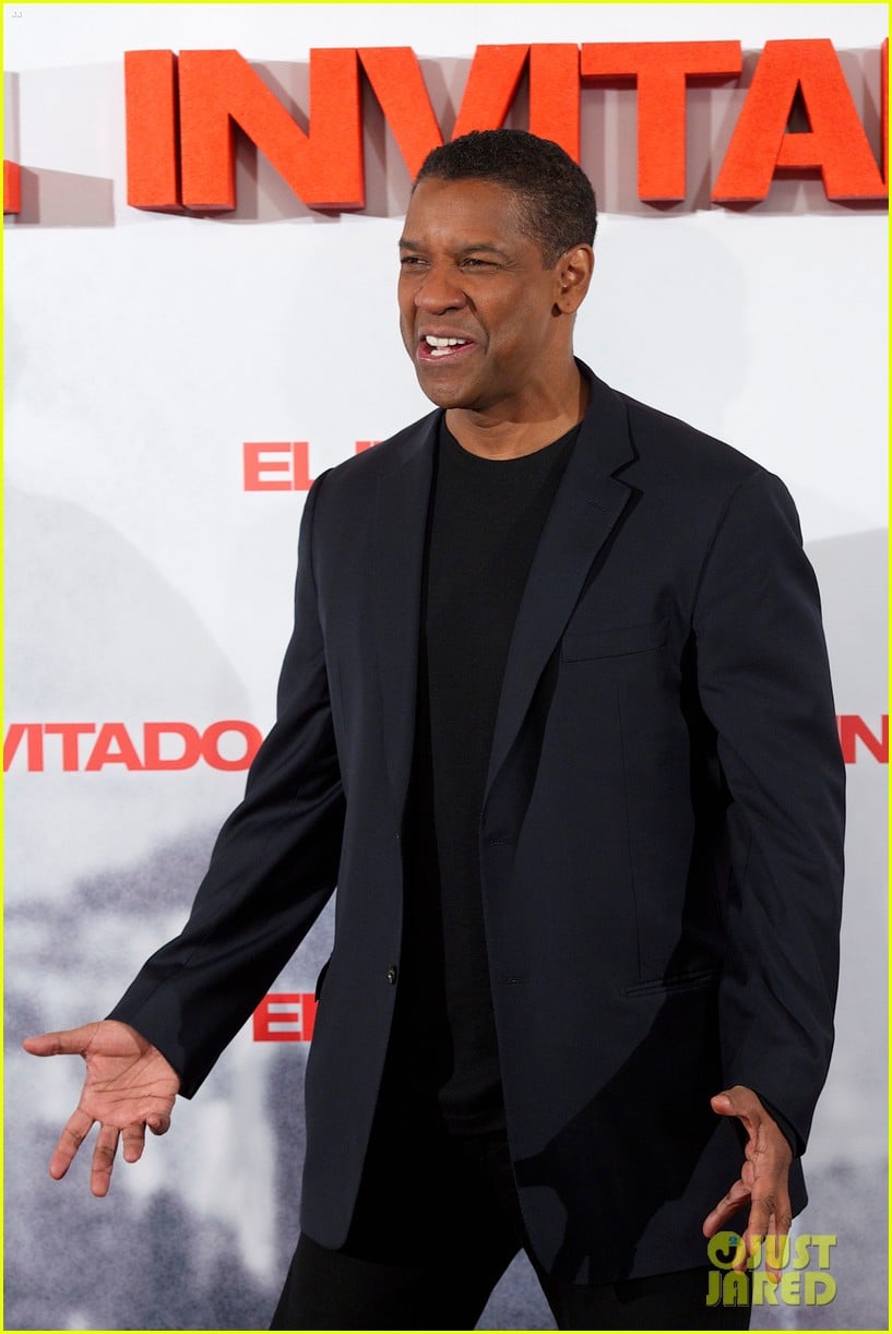 Denzel Washington: Ryan Reynolds Gave Me A Black Eye!: Photo 2624272 ...