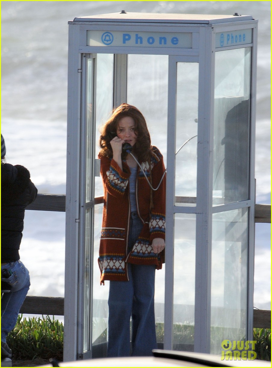 Amanda Seyfried: Phone Booth Scenes for 'Lovelace': Photo 2620932 ...
