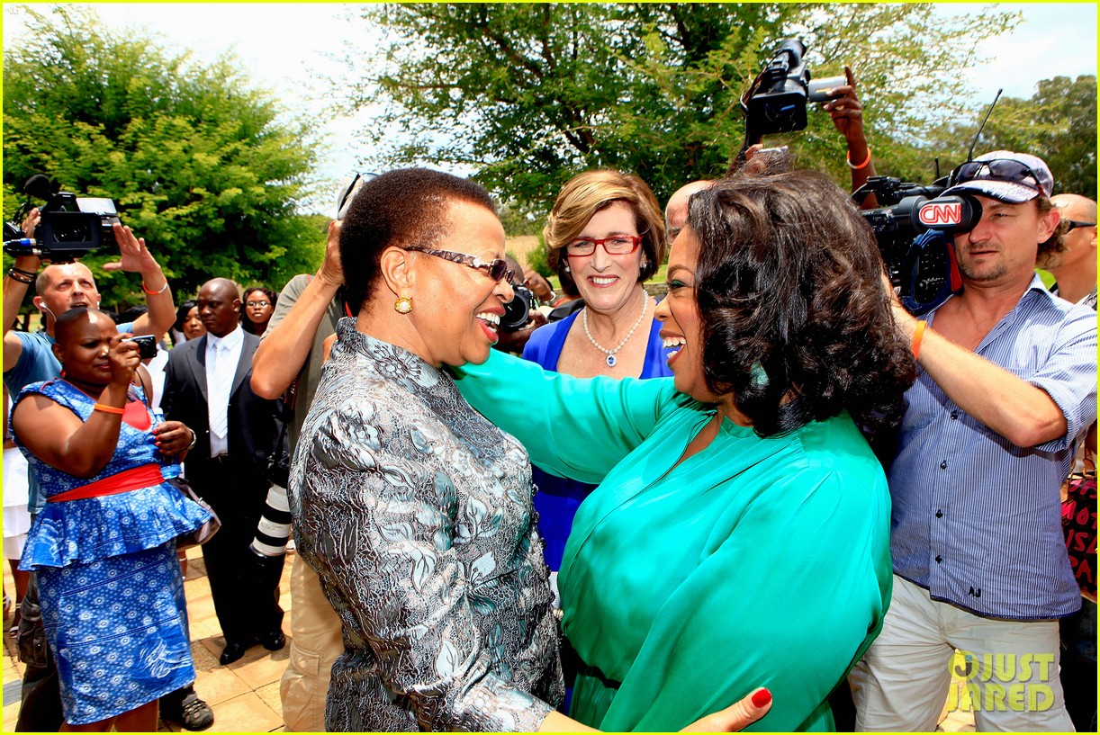 Oprah Winfrey: Leadership Academy Graduation!: Photo 2617560 | Oprah ...