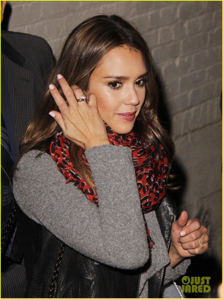 Jessica Alba: 'Jimmy Kimmel Live!' Visit: Photo 2632279 | Cash Warren ...