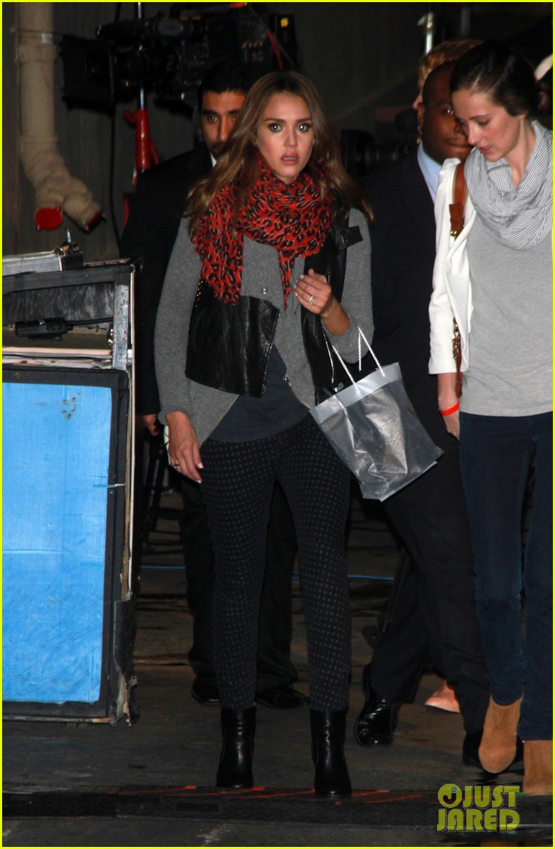 Jessica Alba: 'Jimmy Kimmel Live!' Visit: Photo 2632285 | Cash Warren ...