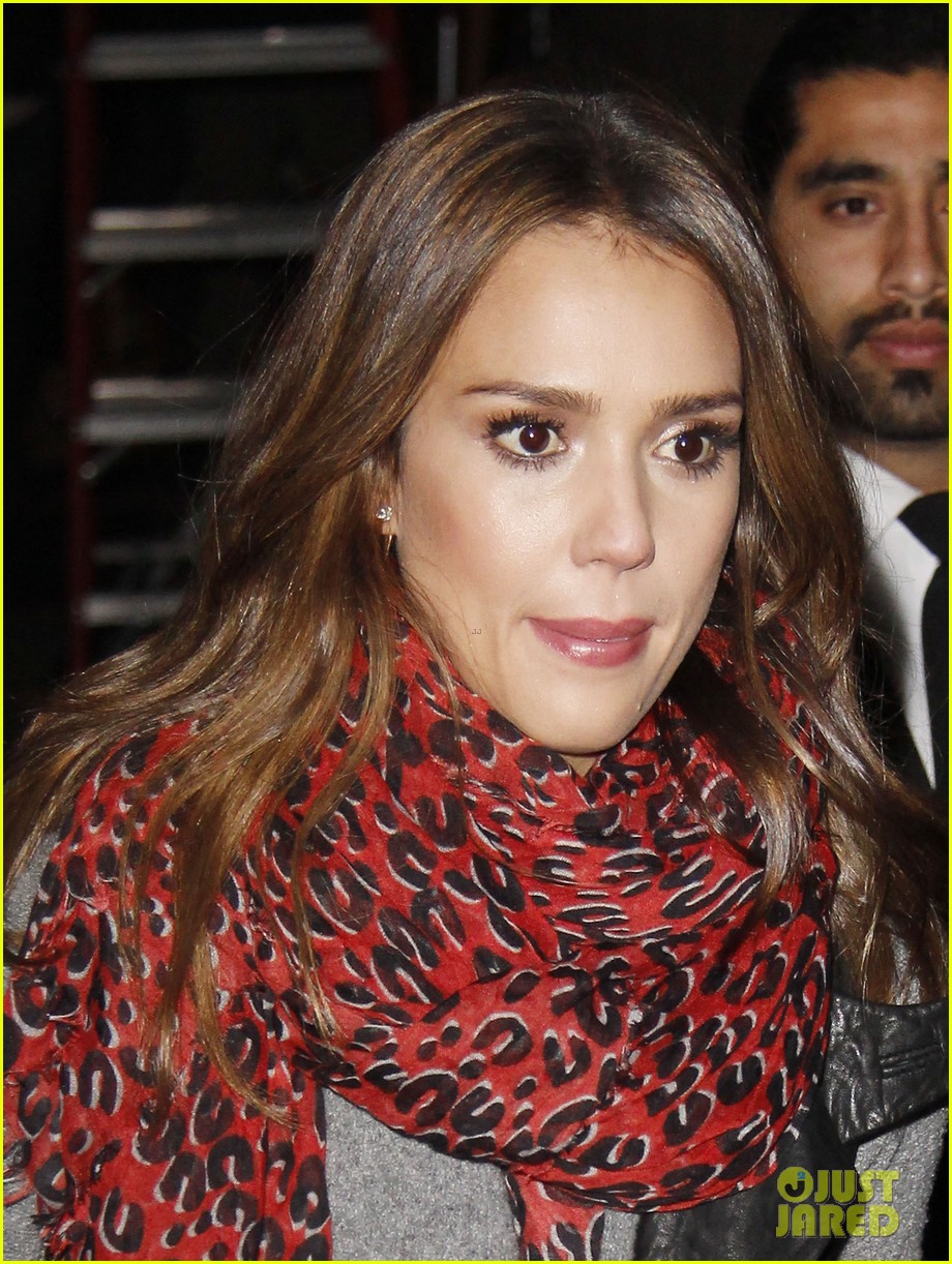 Jessica Alba: 'Jimmy Kimmel Live!' Visit: Photo 2632287 | Cash Warren ...