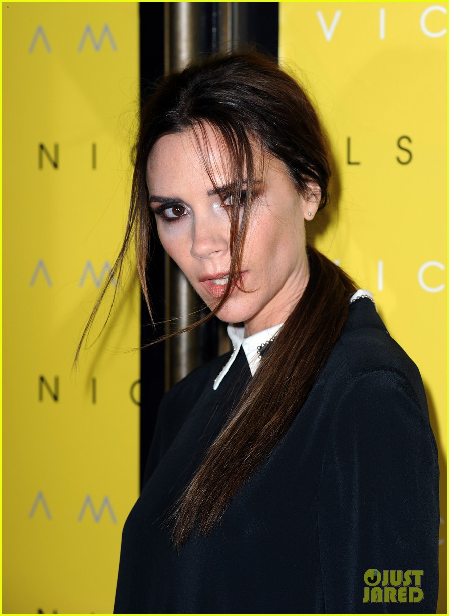 Victoria Beckham: Collection Launch at Harvey Nichols!: Photo 2630123 ...