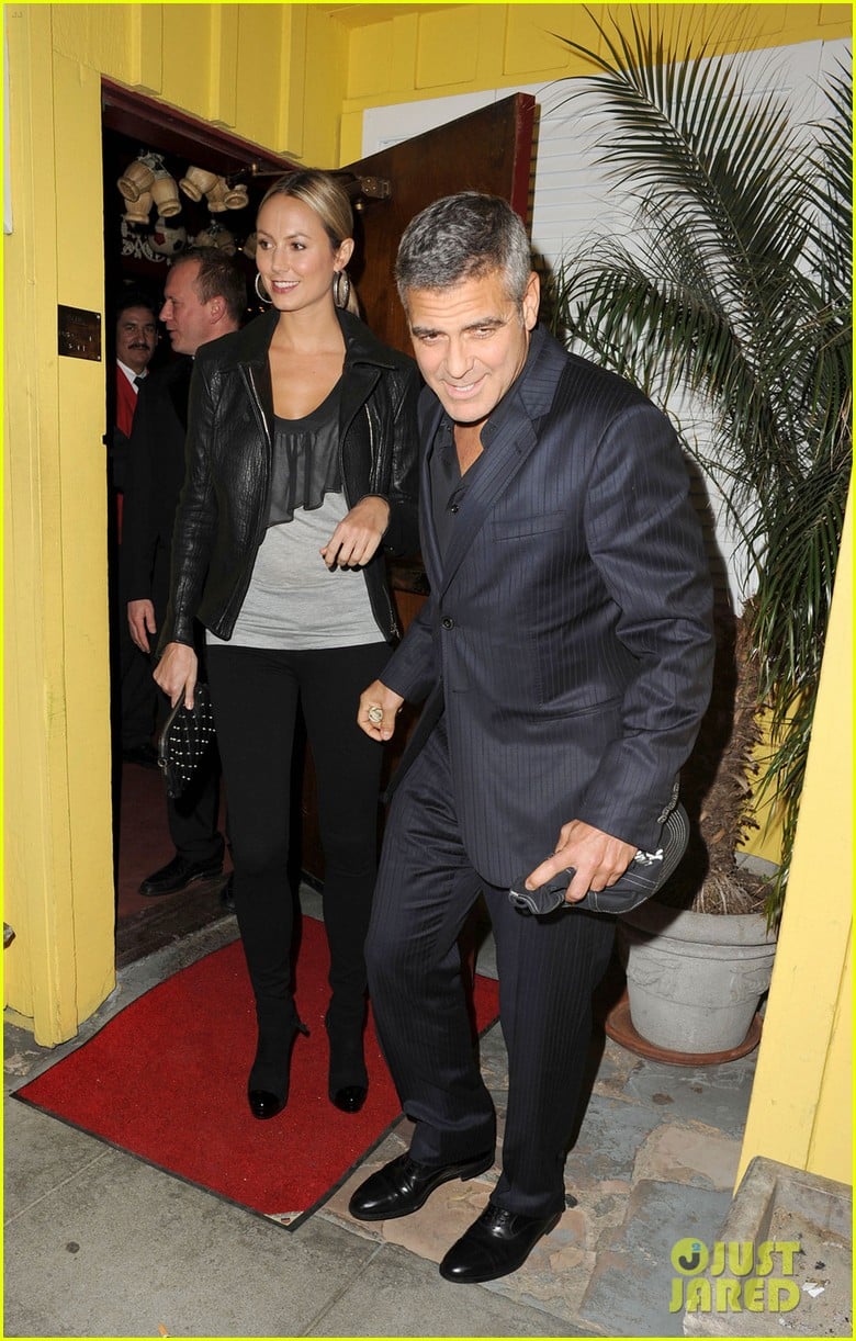 George Clooney & Stacy Keibler Dine at Dan Tana's: Photo 2627196 ...