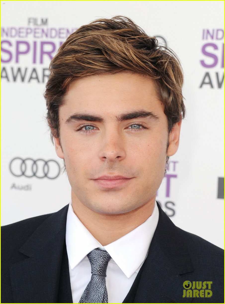 Zac Efron - Spirit Awards 2012 Red Carpet: Photo 2632908 | Zac Efron ...