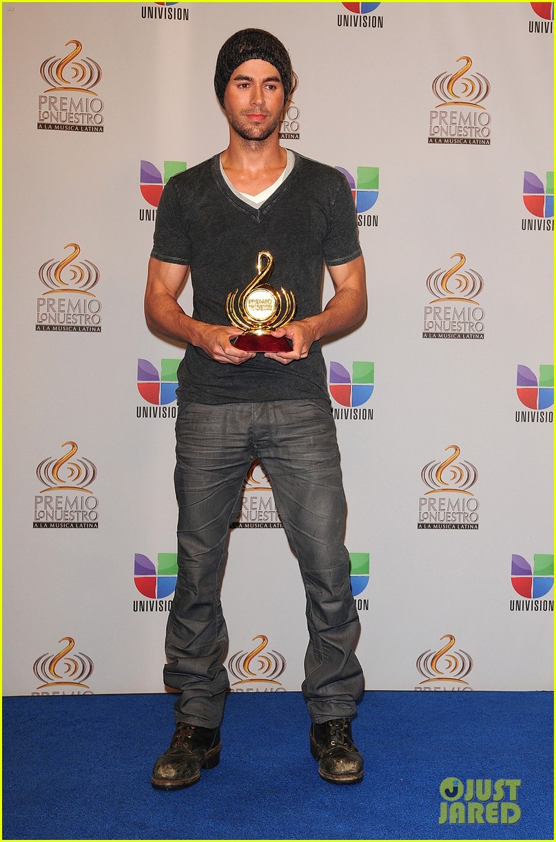 Enrique Iglesias: Pop Male Artist of the Year!: Photo 2629999 | Enrique ...
