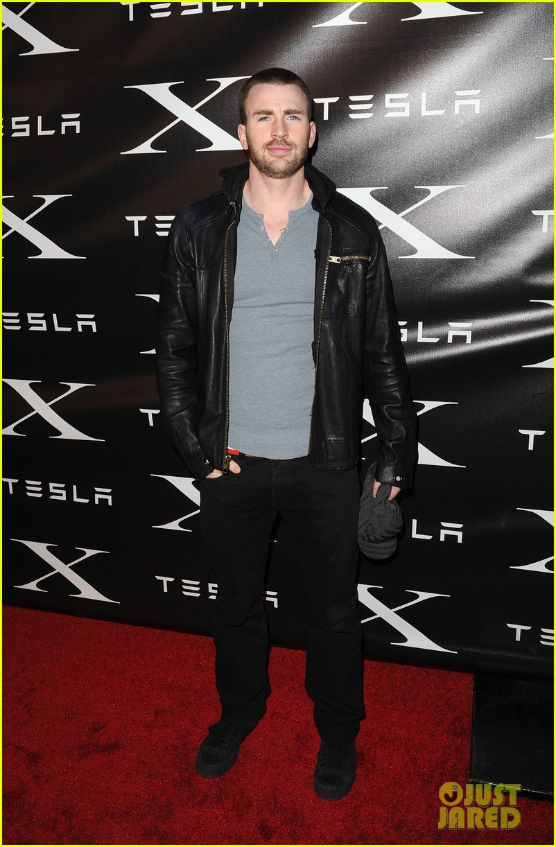 Chris Evans & Malin Akerman: Model X Debut!: Photo 2627290 | Chris ...