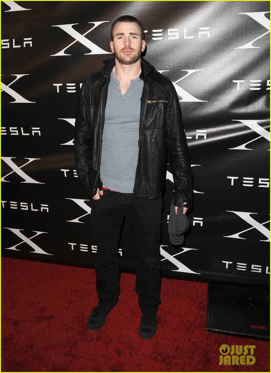 Chris Evans & Malin Akerman: Model X Debut!: Photo 2627296 | Chris ...