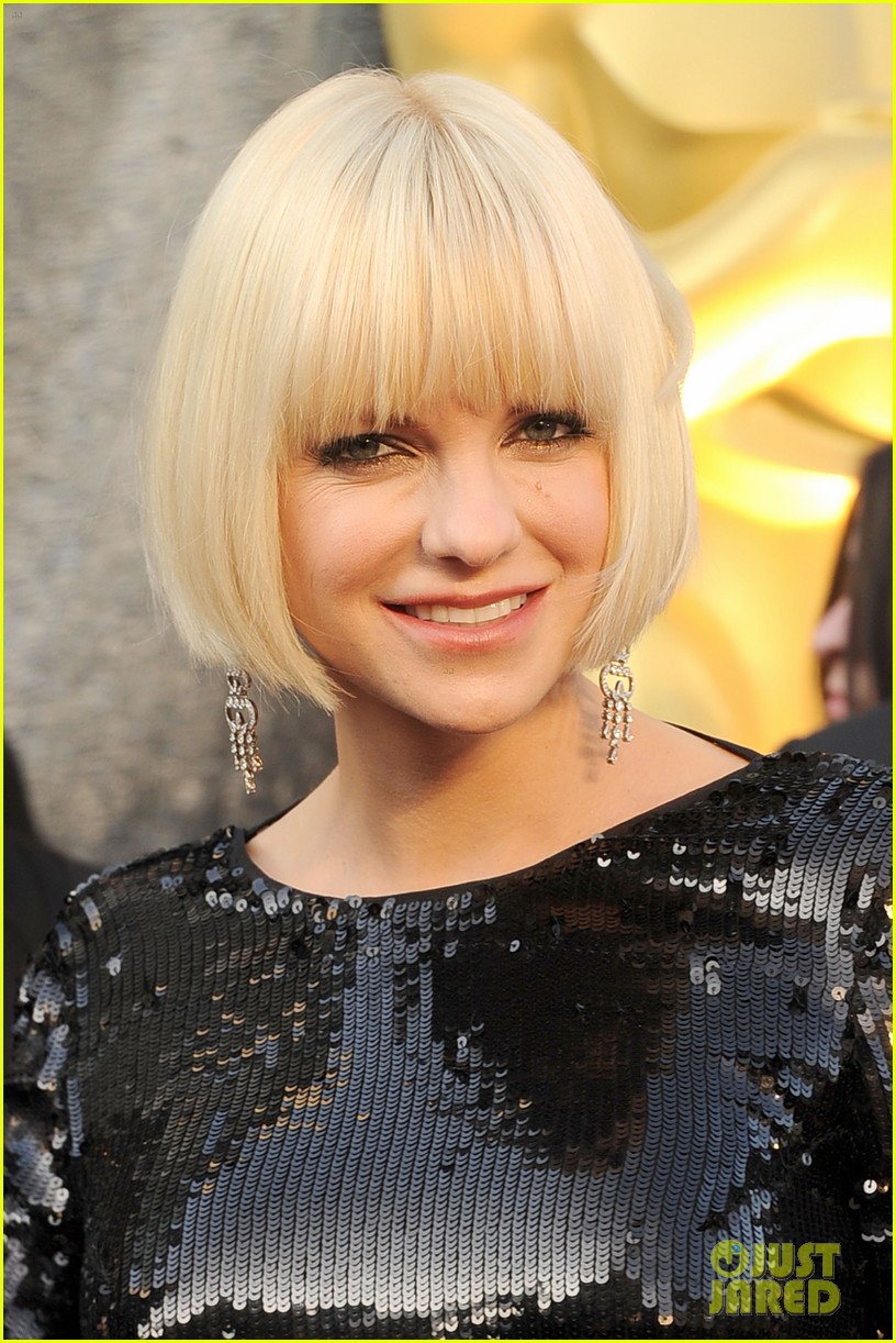 Anna Faris - Oscars 2012 Red Carpet: Photo 2633517 | Anna Faris Photos ...