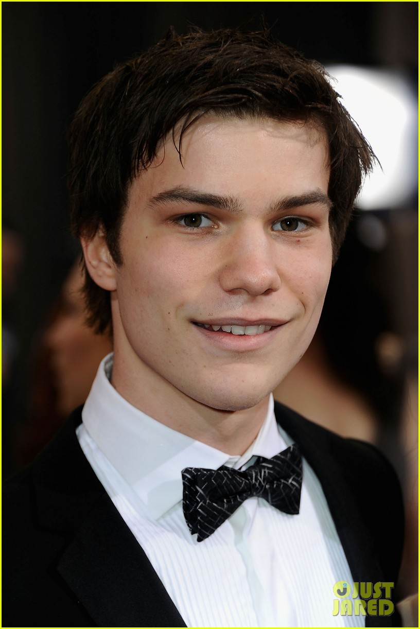 Sarah Hyland & Nick Krause - Oscars 2012 Red Carpet: Photo 2633609 ...