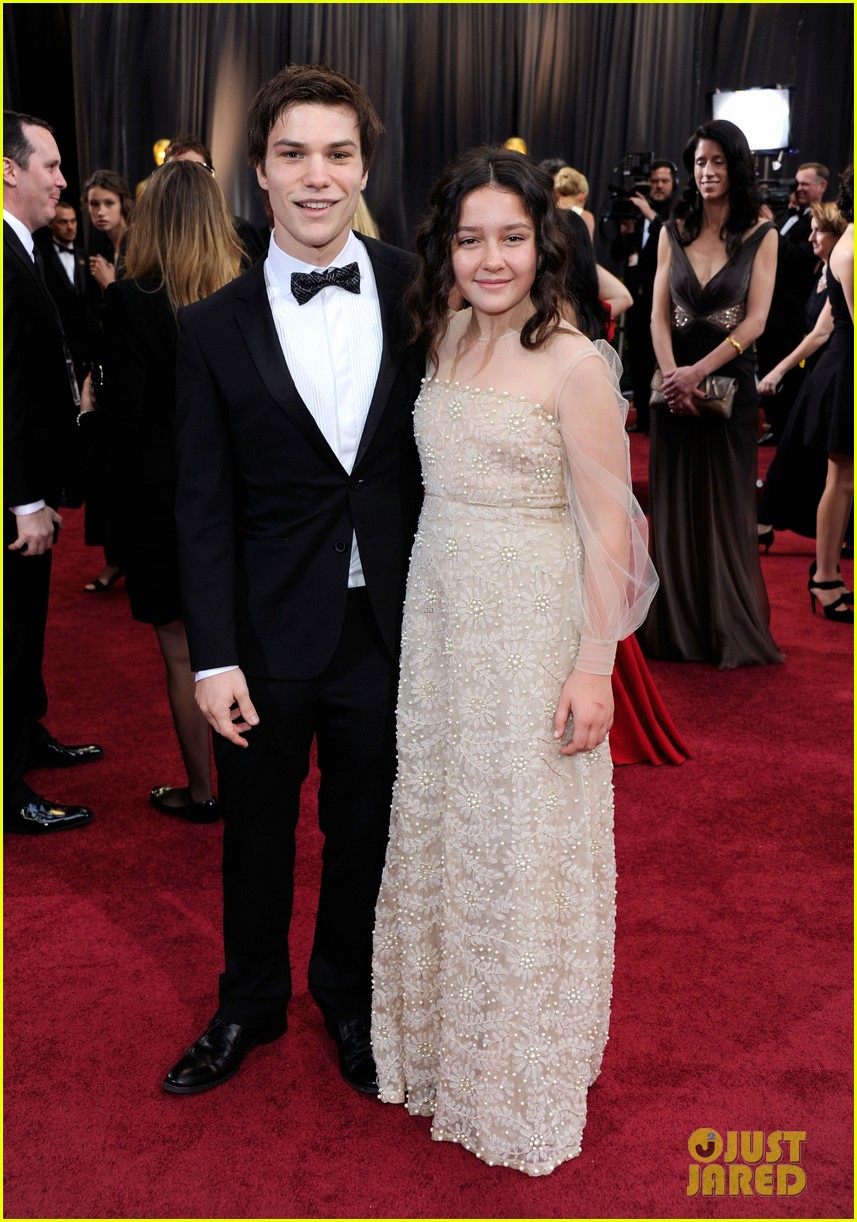 Sarah Hyland & Nick Krause - Oscars 2012 Red Carpet: Photo 2633615 ...