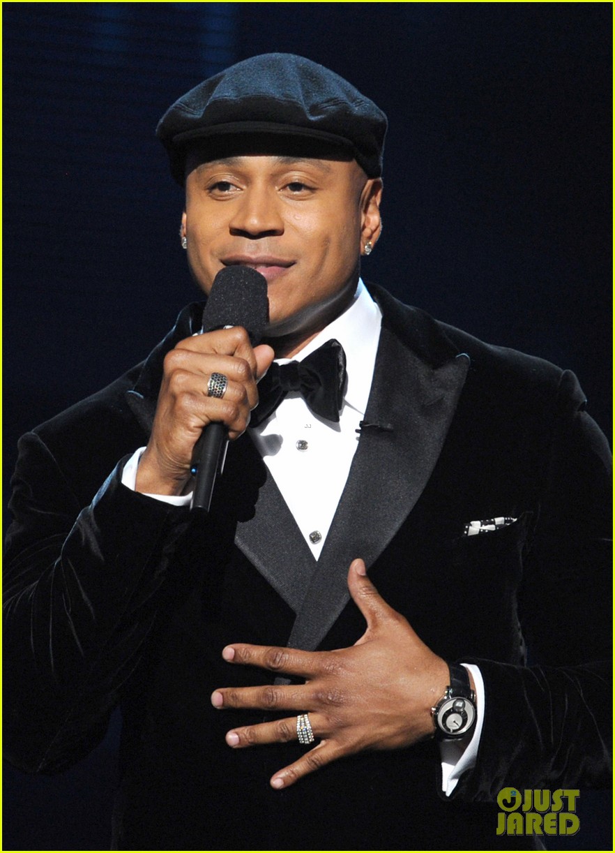 LL Cool J's Prayer for Whitney Houston at Grammys - VIDEO: Photo ...