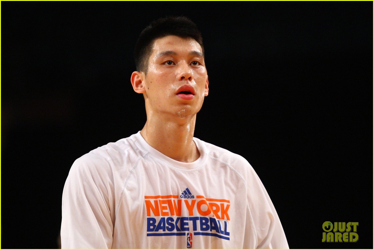 Jeremy Lin: LINsanity Beating Kobe Bryant!: Photo 2627471 | Photos ...