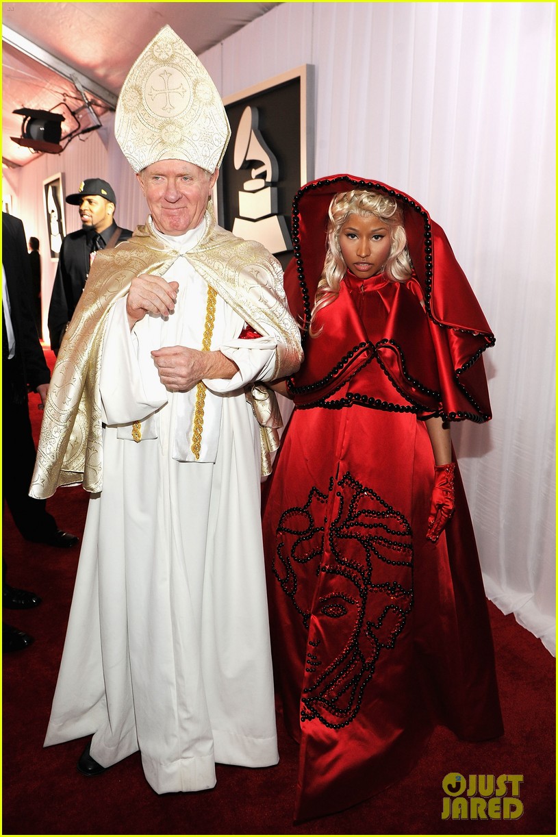 Nicki Minaj - Grammys with The Pope!: Photo 2628222 | 2012 Grammy ...