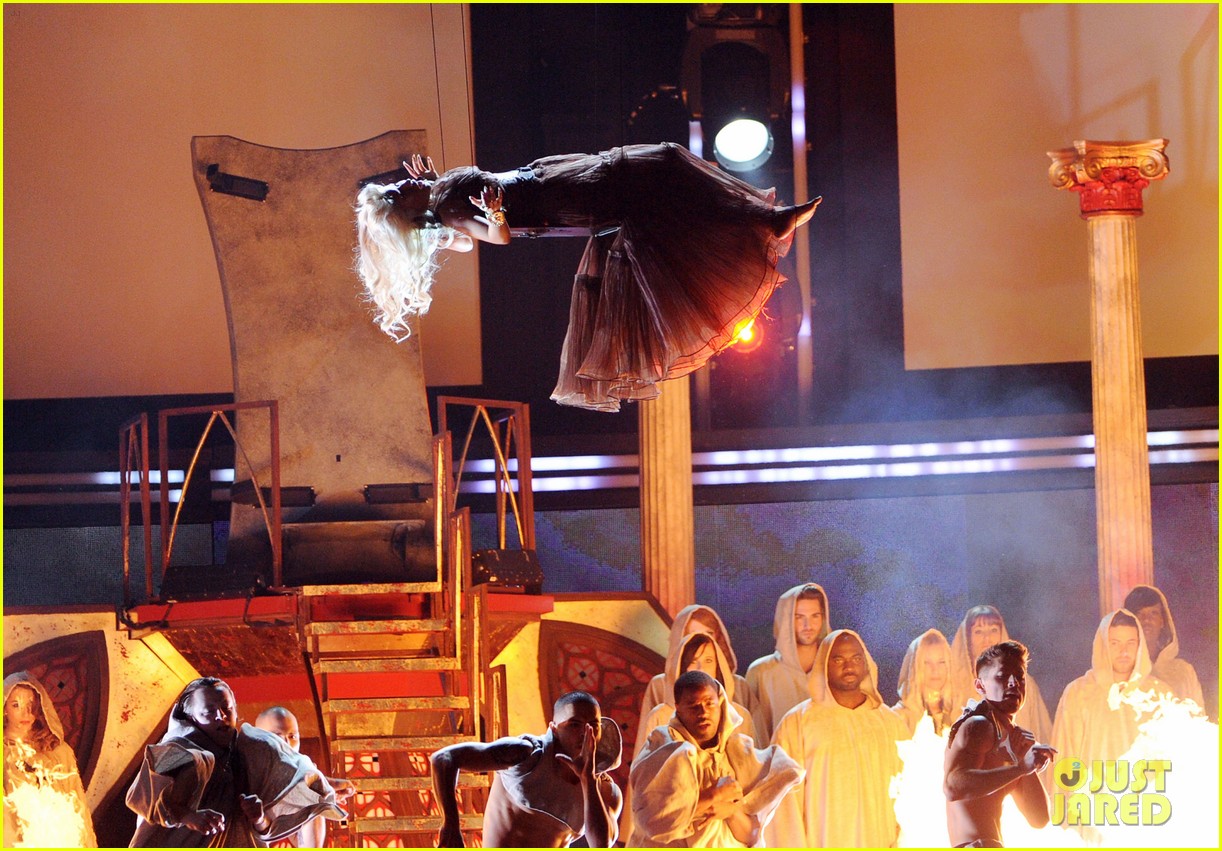 Nicki Minaj's Grammys Performance - Watch Now!: Photo 2628454 | 2012 ...