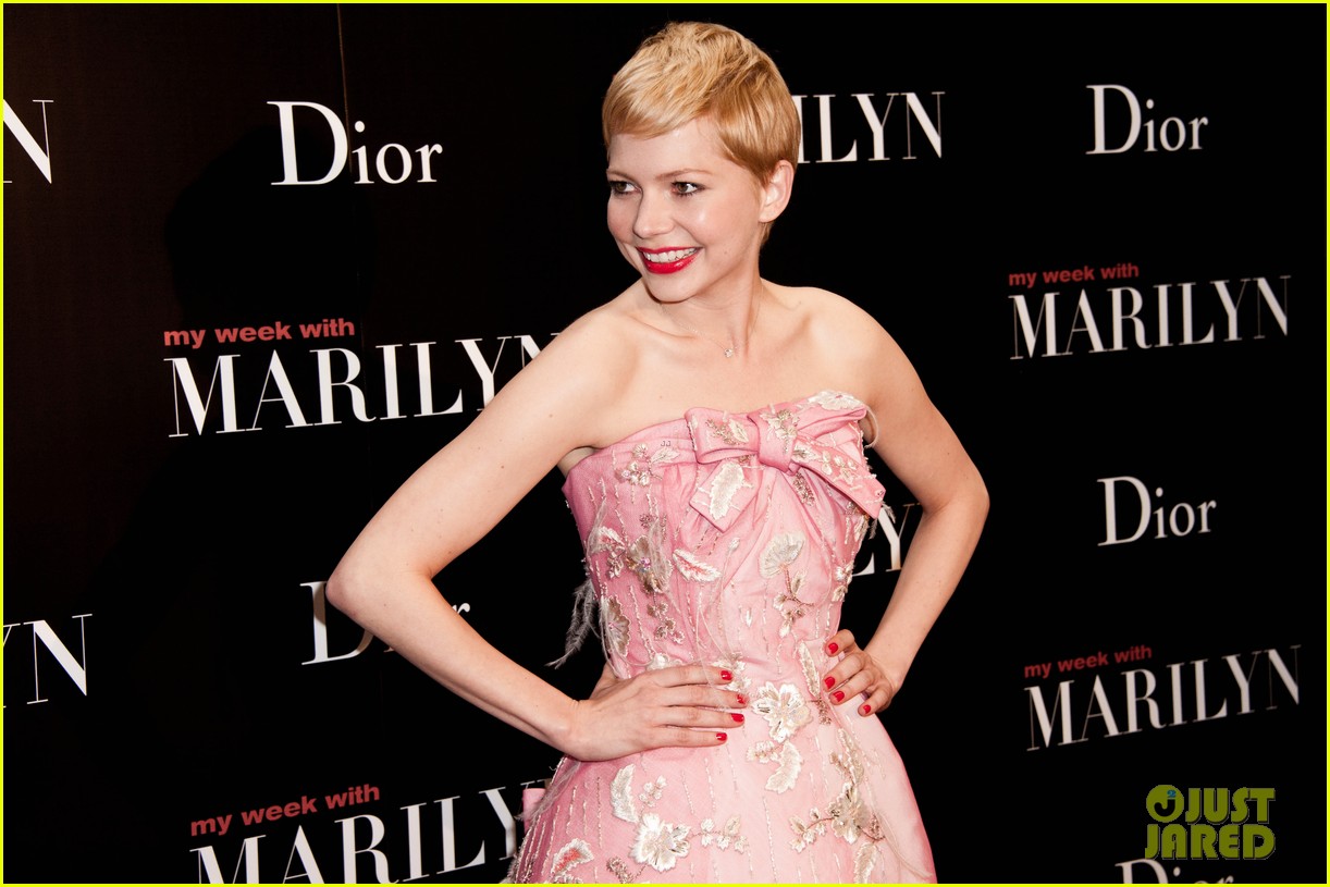 Michelle Williams: 'My Week With Marilyn' Paris Premiere!: Photo 2629476 | Michelle Williams ...