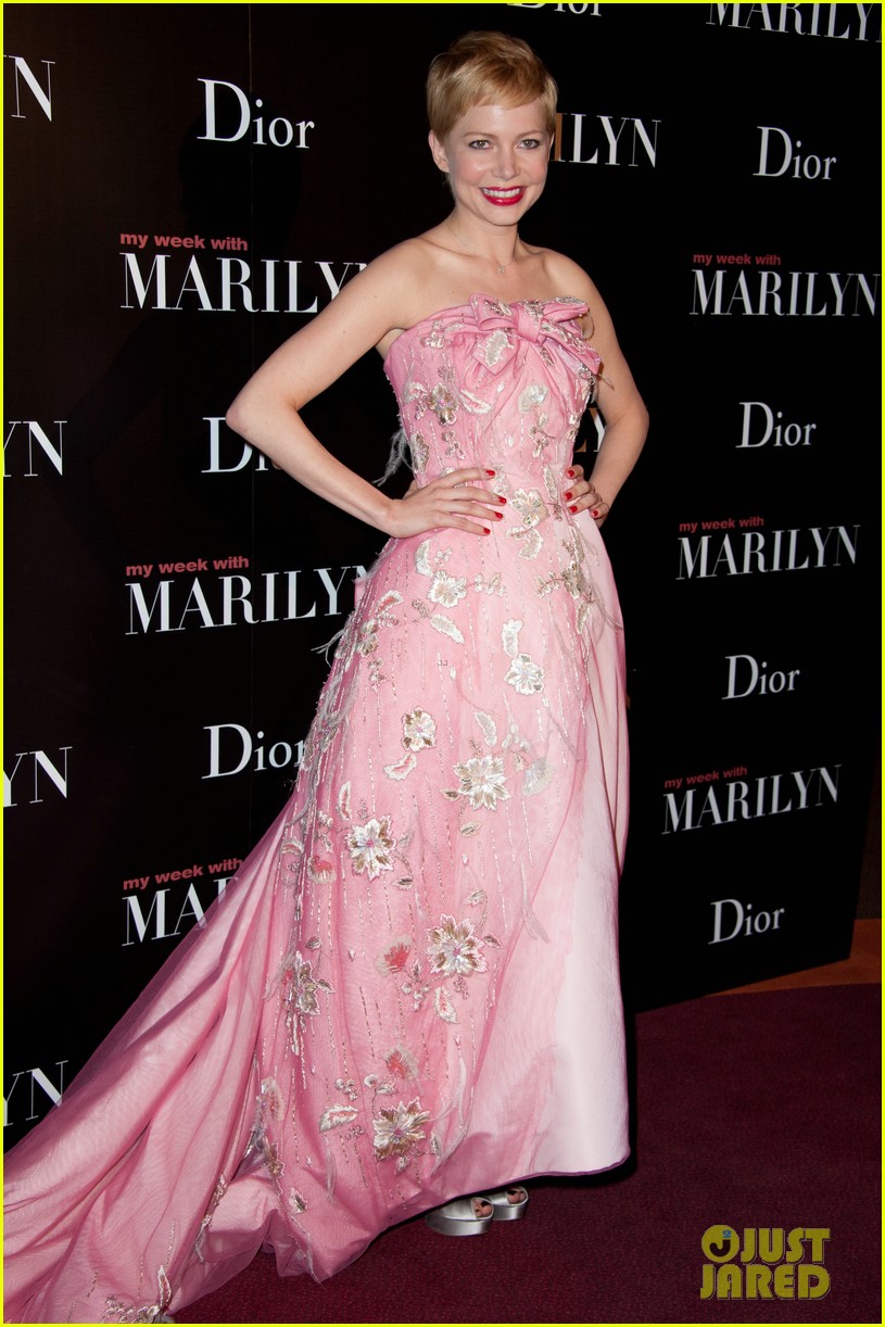 Michelle Williams: 'My Week With Marilyn' Paris Premiere!: Photo 2629490 | Michelle Williams ...