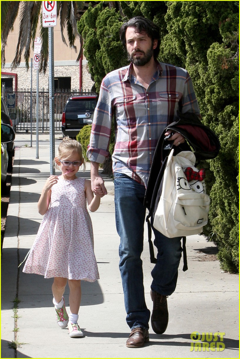 Ben Affleck Brings Violet to Ballet Class: Photo 2637799 | Ben Affleck ...