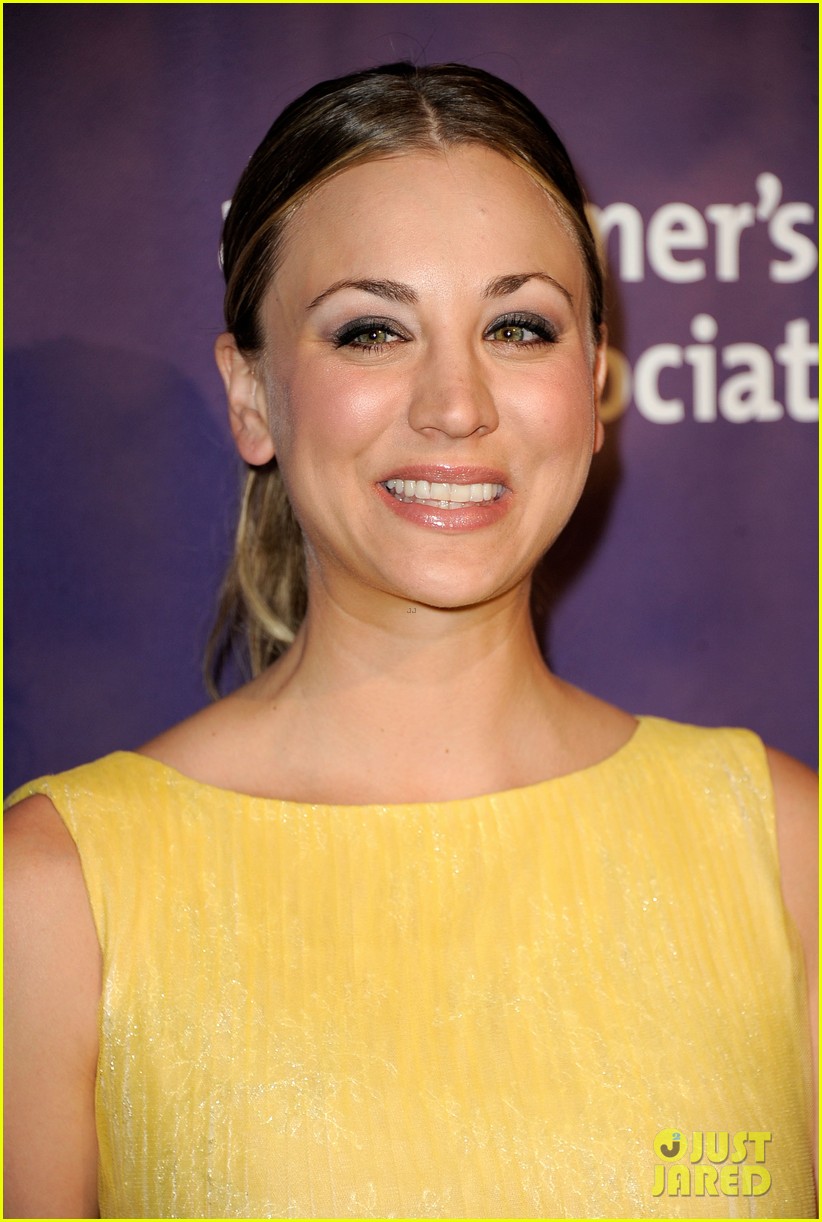 Kristen Bell & Kaley Cuoco: A Night At Sardi's!: Photo 2641174 | Kaley ...