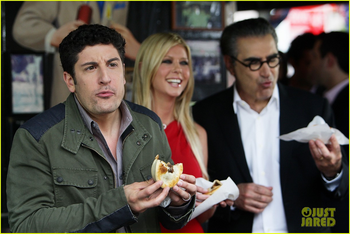 Jason Biggs & Tara Reid: 'American Reunion' Photo Call!: Photo 2636463 ...