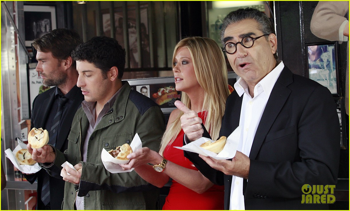 Jason Biggs & Tara Reid: 'American Reunion' Photo Call!: Photo 2636472 ...