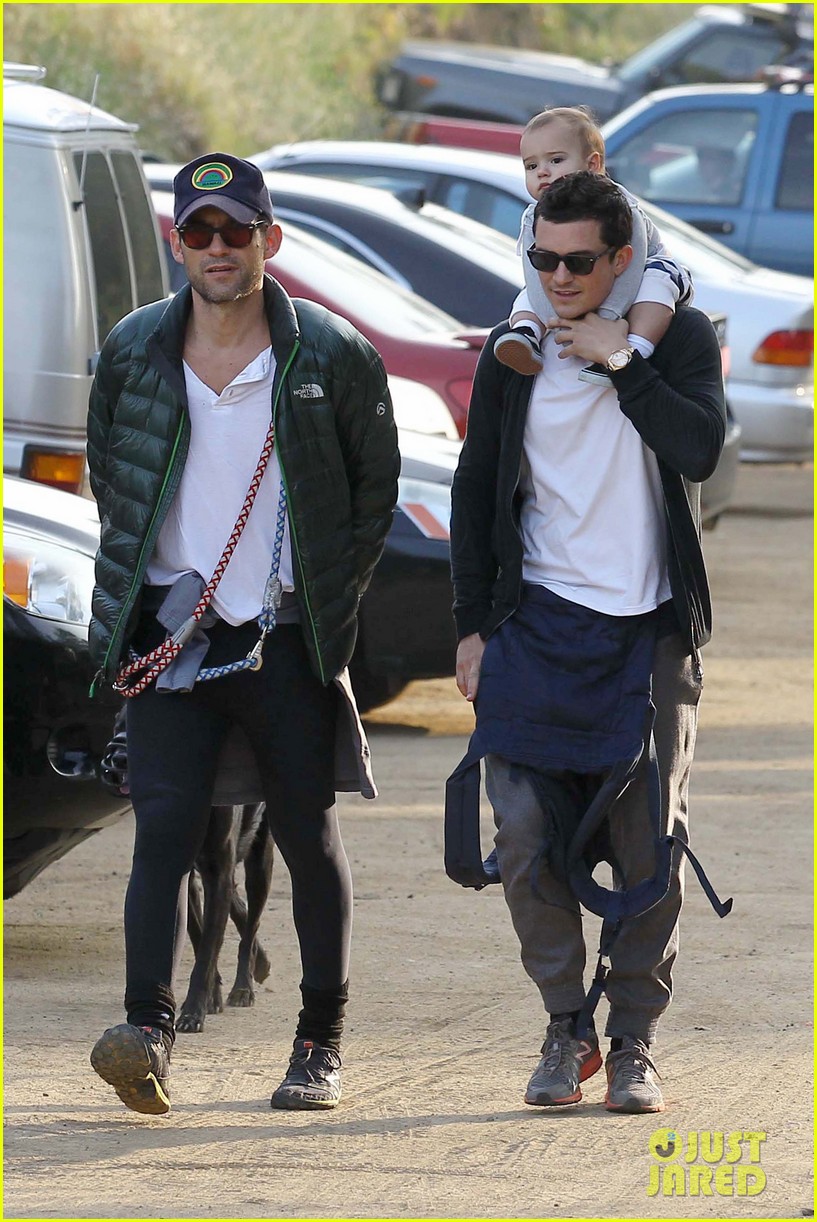 Orlando Bloom & Flynn: Friday Hiking Fun!: Photo 2643836 | Celebrity ...