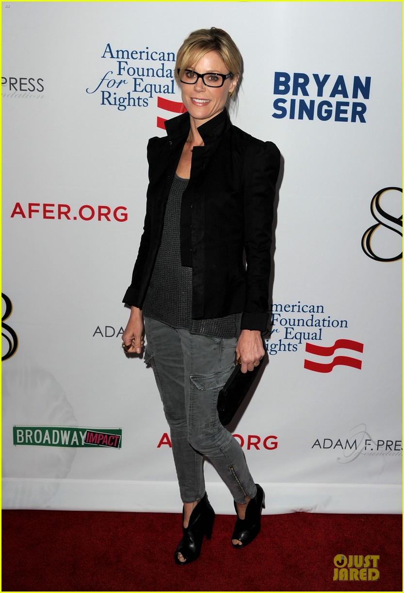 Chris Colfer & Darren Criss: '8' Performance & Red Carpet!: Photo ...