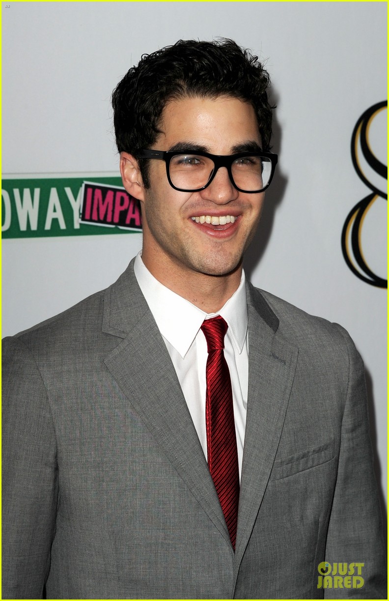 Chris Colfer & Darren Criss: '8' Performance & Red Carpet!: Photo ...